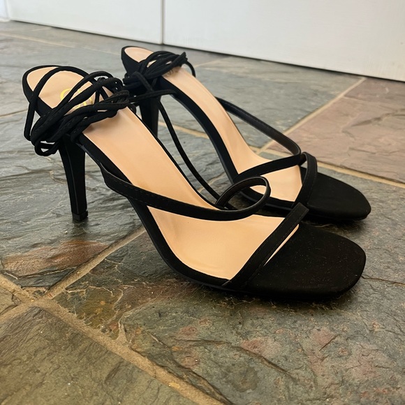 Payless | Shoes | Black Strappy Heel | Poshmark